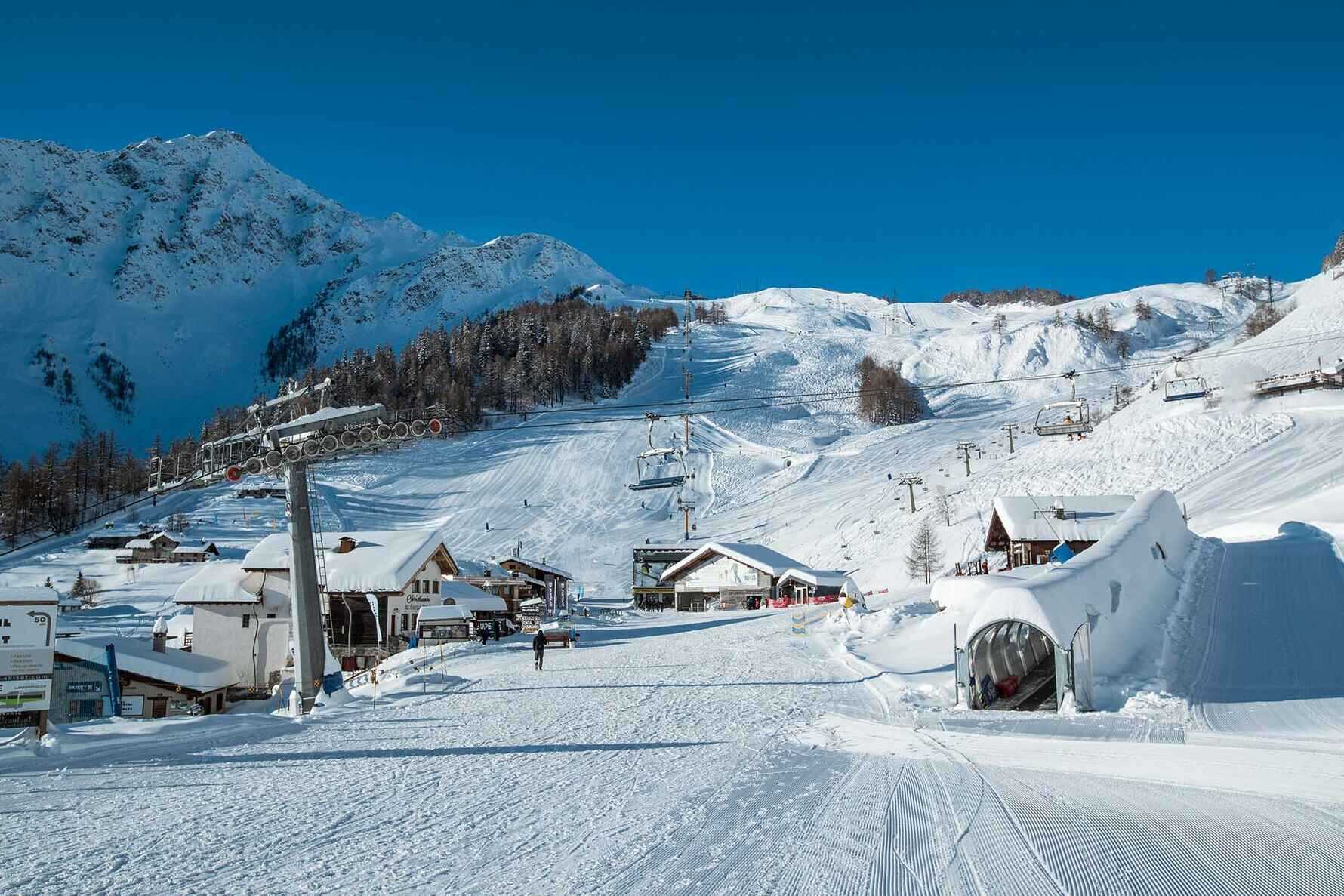 Courmayeur - Single Ski Holidays | Solo Ski Holidays